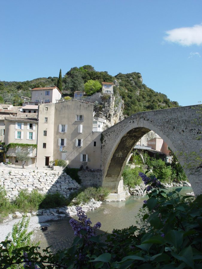 Visiter Nyons - Que voir et faire ? Plus Beaux Détours de France
