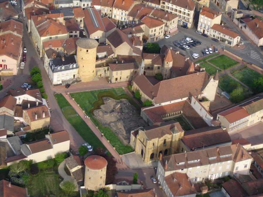 Visiter Charlieu - Que voir et faire ? Plus Beaux Détours de France