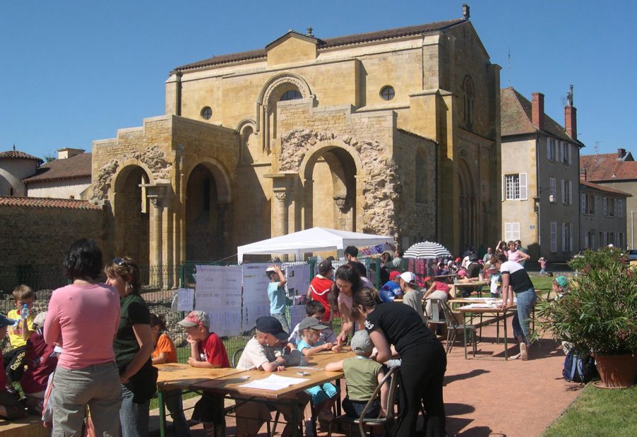 Visiter Charlieu - Que voir et faire ? Plus Beaux Détours de France