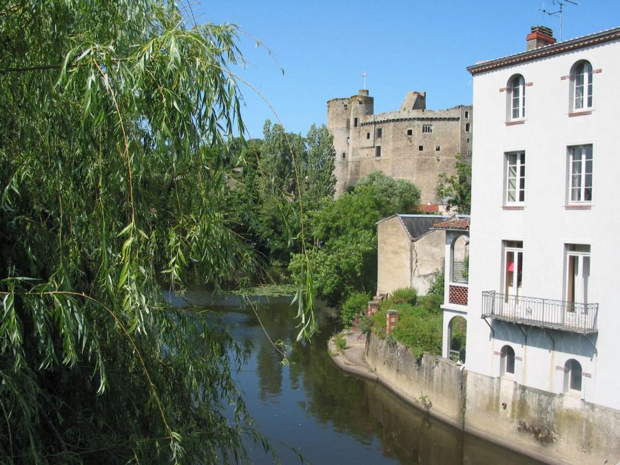 Le château de Clisson : forteresse des Marches de Bretagne