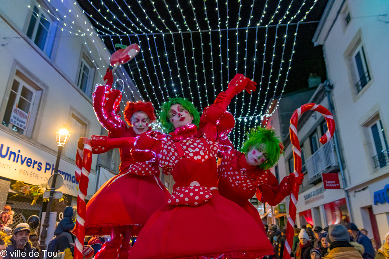 Le défilé de la Saint-Nicolas - Les Plus Beaux Détours de France